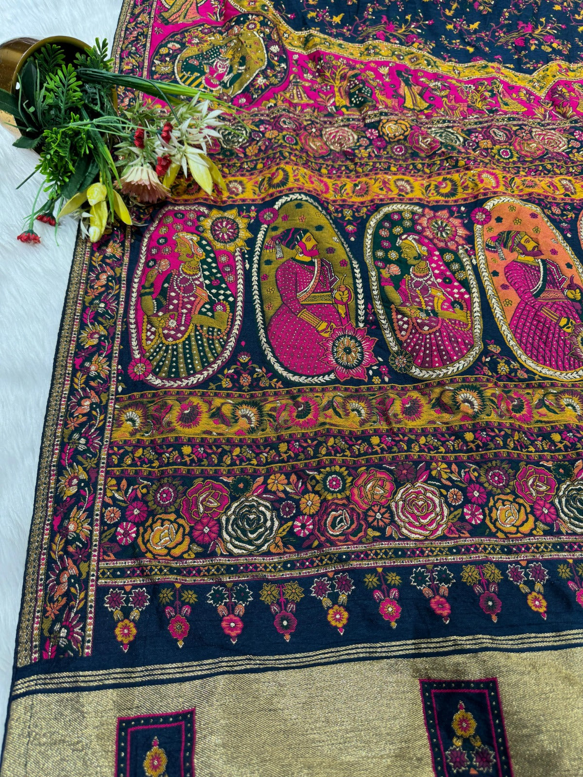 SHAGUN FASHIONl Pashmina Saree with King-Queen Pallu & Lagdi Patto | V ...